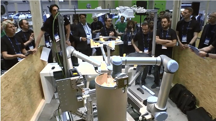 Cobots en BAYER resuelven tareas complejas en entornos difíciles » tecnoplc